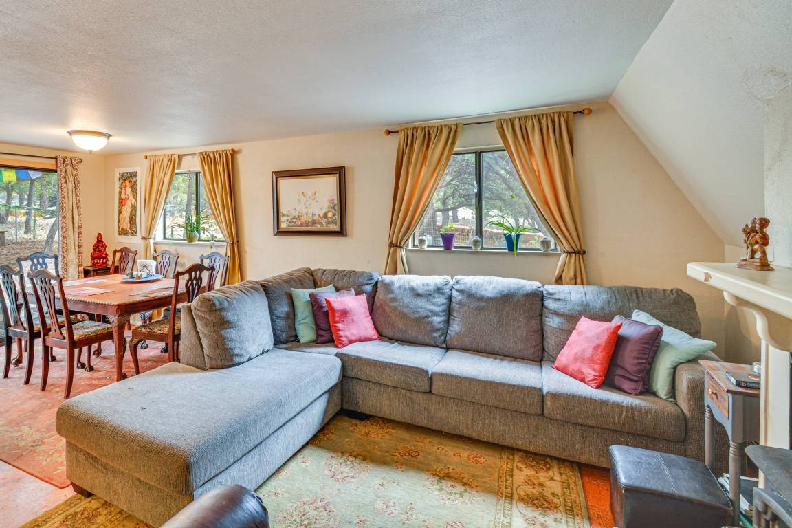 222 M² House ∙ 5 Bedrooms ∙ 16 Guests - Crestone, CO