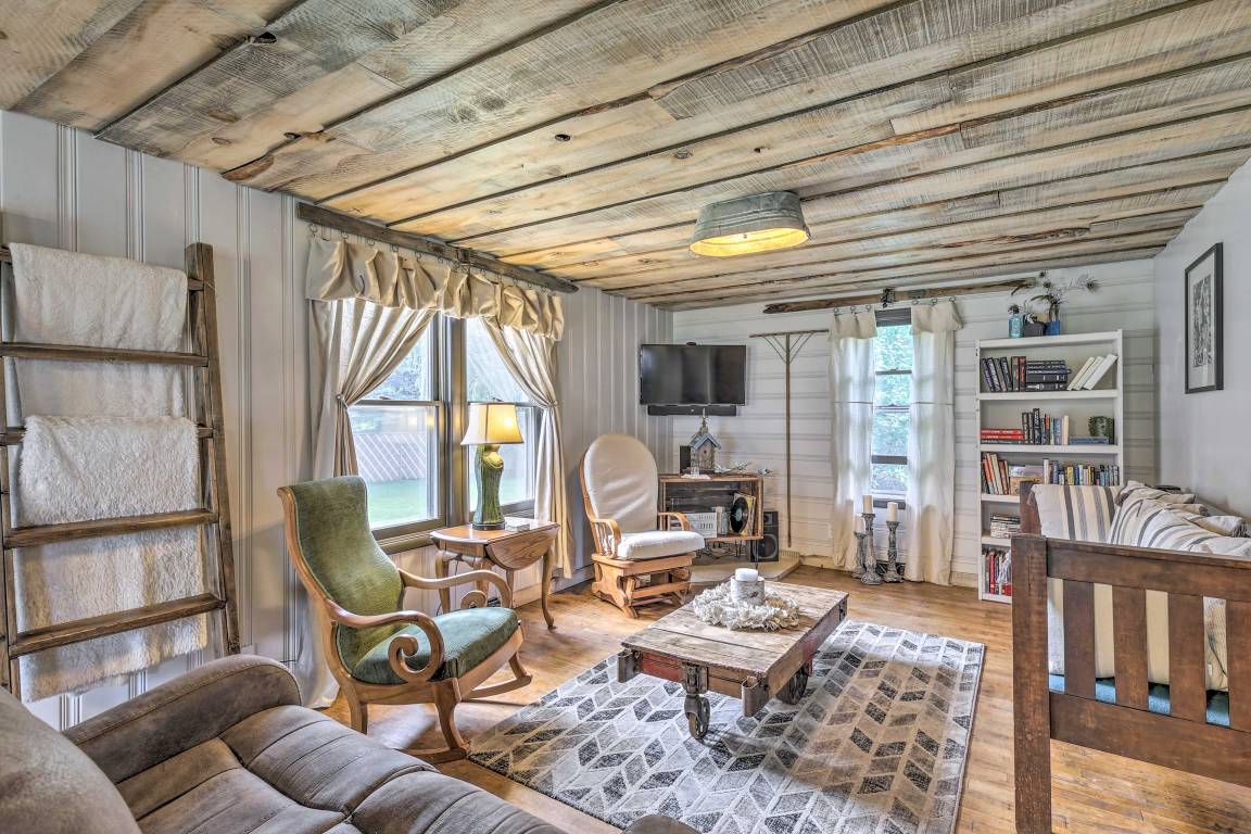 102 M² House ∙ 3 Bedrooms ∙ 6 Guests - Ladysmith, WI