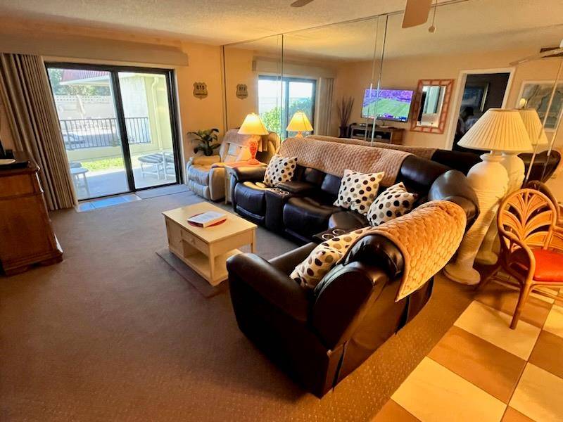 Condo ∙ 2 Bedrooms ∙ 4 Guests - New Smyrna Beach, FL