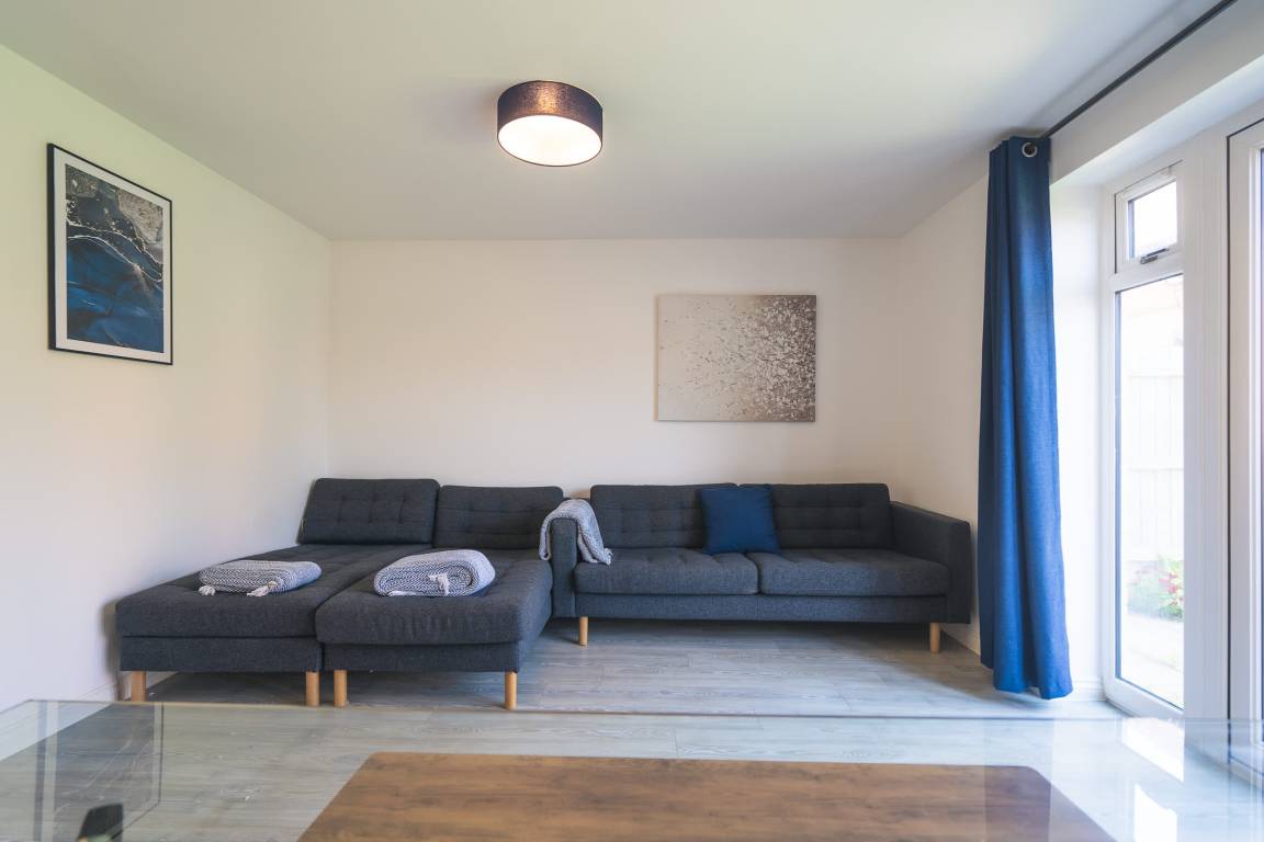 118 M² House ∙ 3 Bedrooms ∙ 8 Guests - Banbury