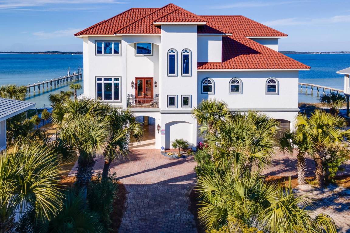 364 M² House ∙ 4 Bedrooms ∙ 16 Guests - Pensacola Beach, FL