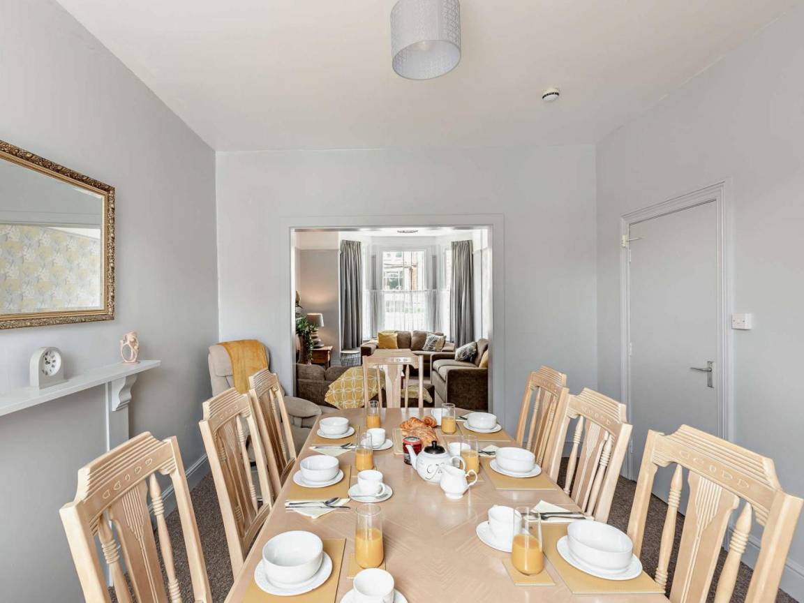 Cottage ∙ 4 Bedrooms ∙ 8 Guests - Woolacombe