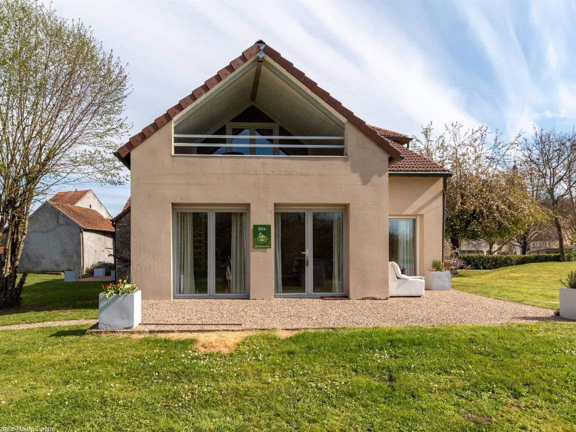 142 M² Cottage ∙ 3 Bedrooms ∙ 6 Guests - Alps