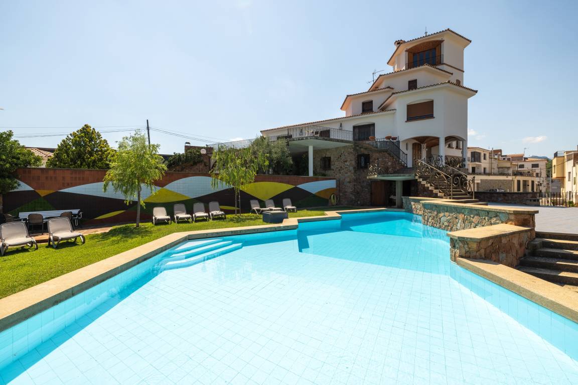 1138 M² Maison De Vacances ∙ 9 Chambres ∙ 20 Personnes - Mont-roig del Camp