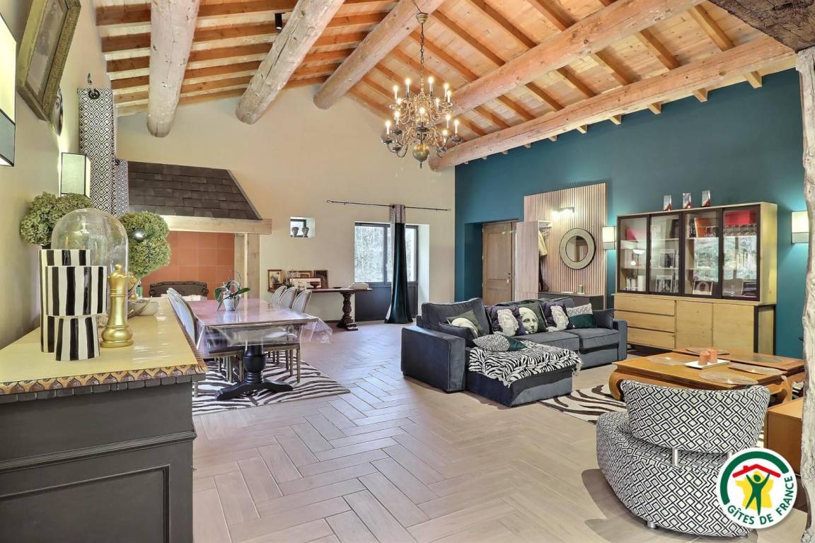 125 M² Gîte ∙ 3 Chambres ∙ 6 Personnes - Font d'Urle