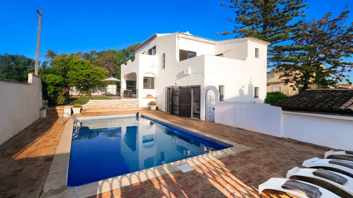 227 M² Villa ∙ 5 Habitaciones ∙ 10 Huéspedes - Albufeira