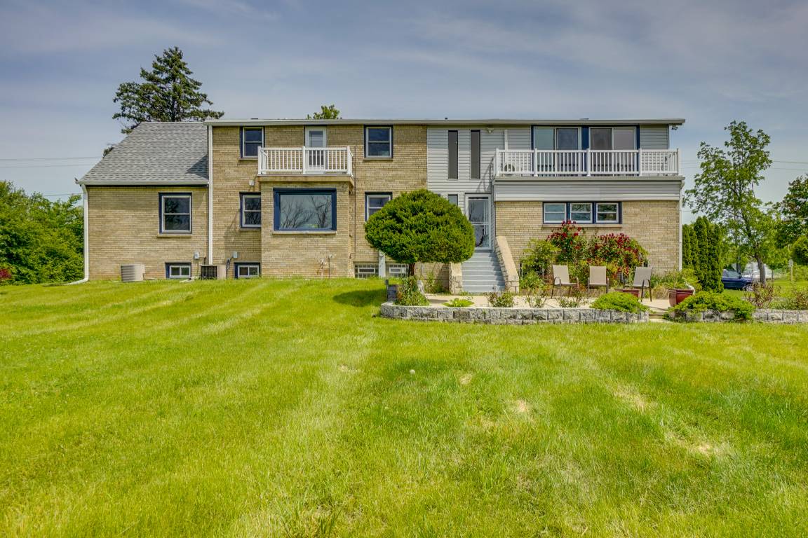 139 M² Apartment ∙ 2 Bedrooms ∙ 4 Guests - Brookfield, WI