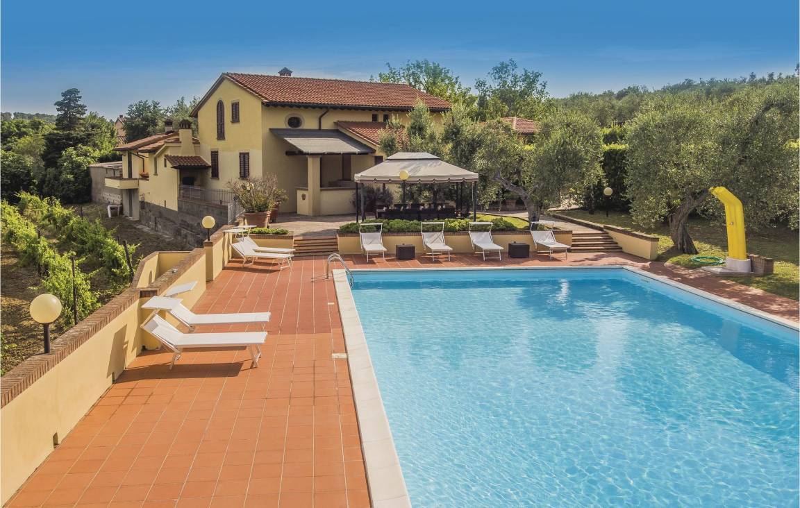 280 M² Casa Vacanza ∙ 5 Camere Da Letto ∙ 10 Ospiti - Pontedera