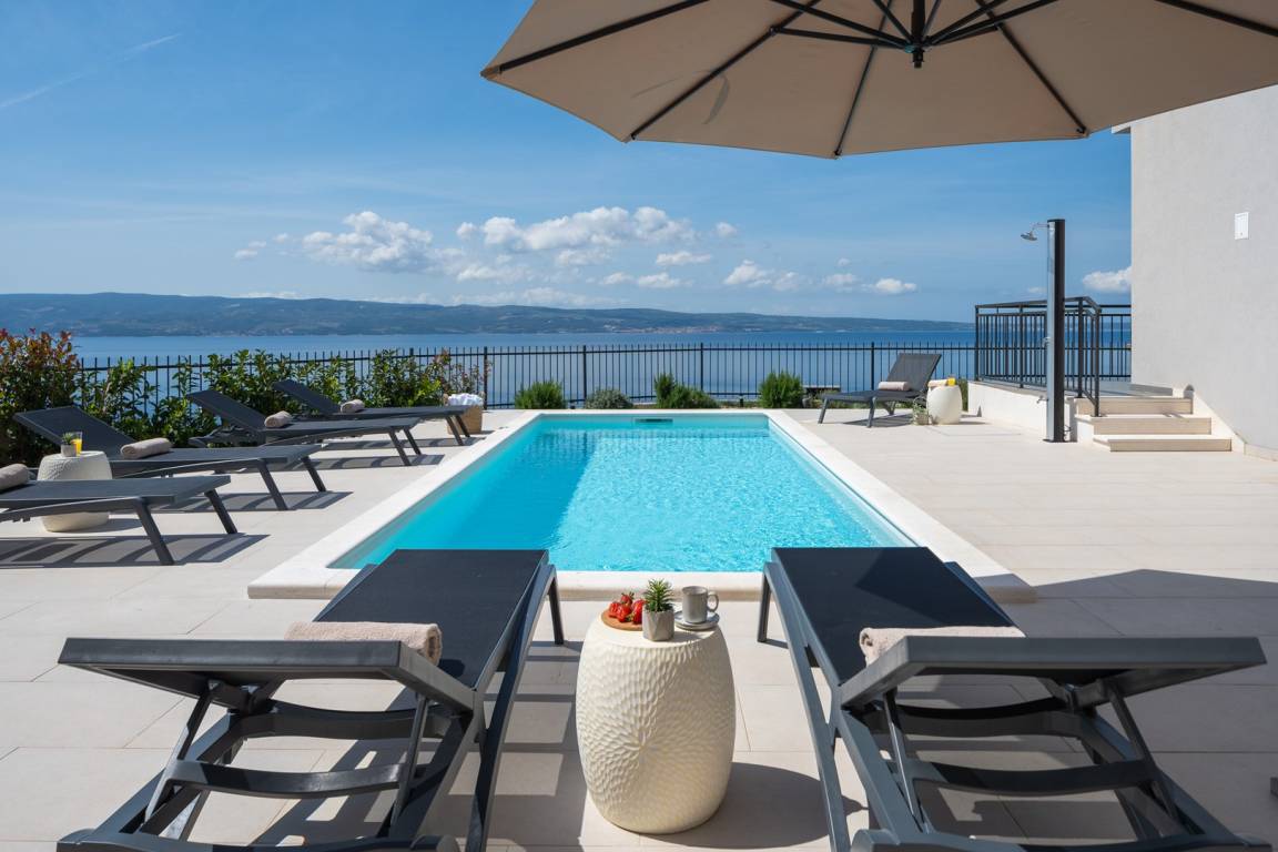 320 M² Villa ∙ 6 Schlafzimmer ∙ 12 Gäste - Omiš