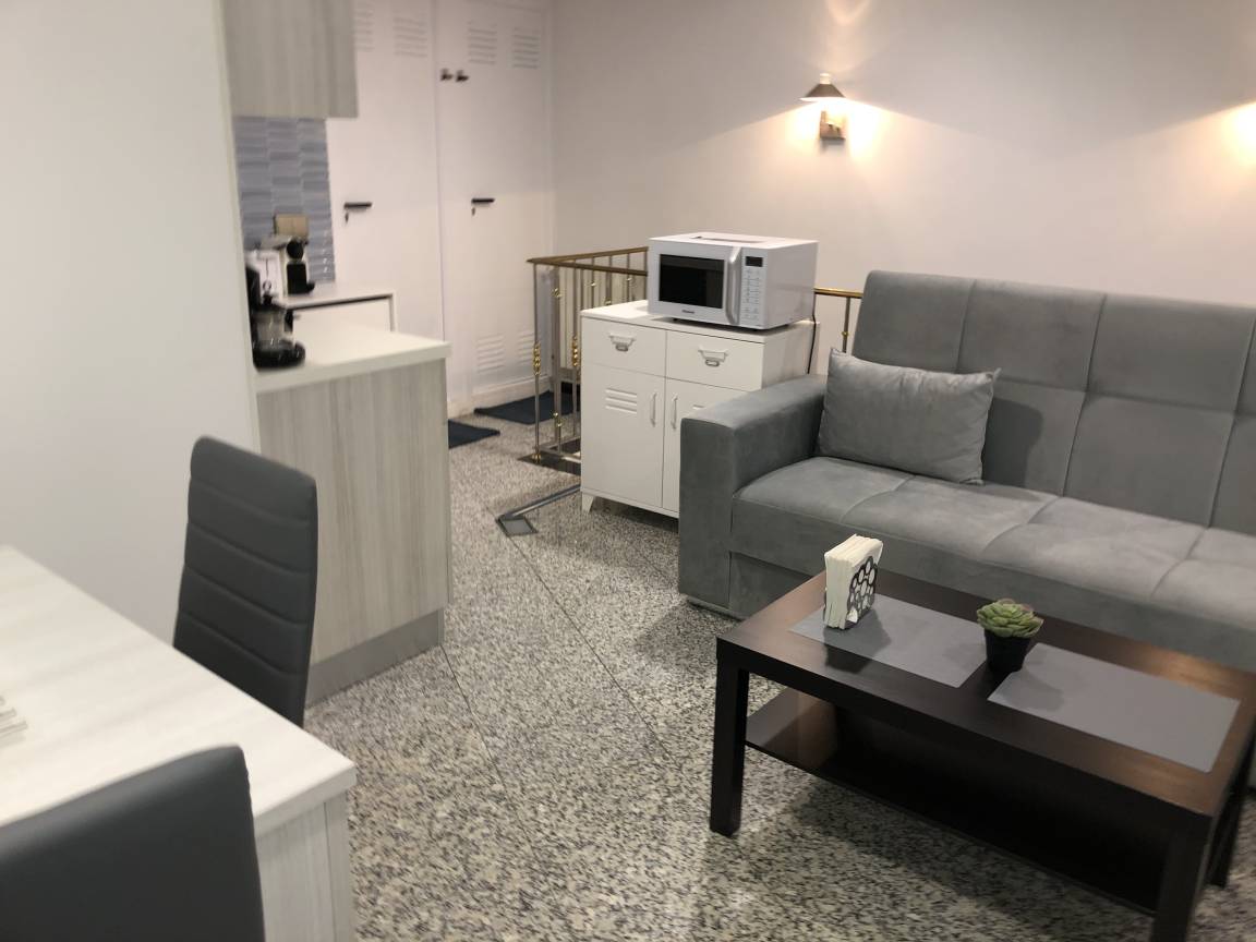 150 M² Private Room ∙ 5 Bedrooms ∙ 10 Guests - Madrid