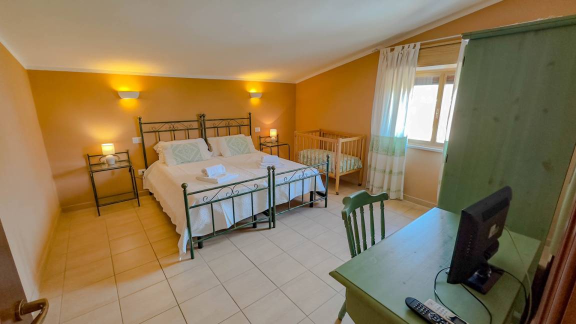 30 M² Apartment ∙ 1 Bedroom ∙ 3 Guests - Bosa