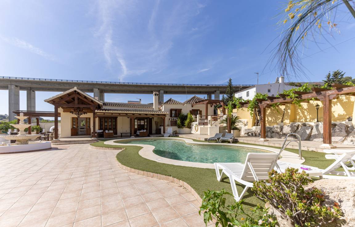 120 M² Maison De Vacances ∙ 3 Chambres ∙ 6 Personnes - Estepona