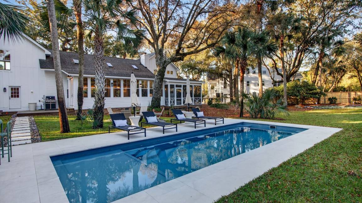 310 M² House ∙ 5 Bedrooms ∙ 12 Guests - Sullivan's Island, SC