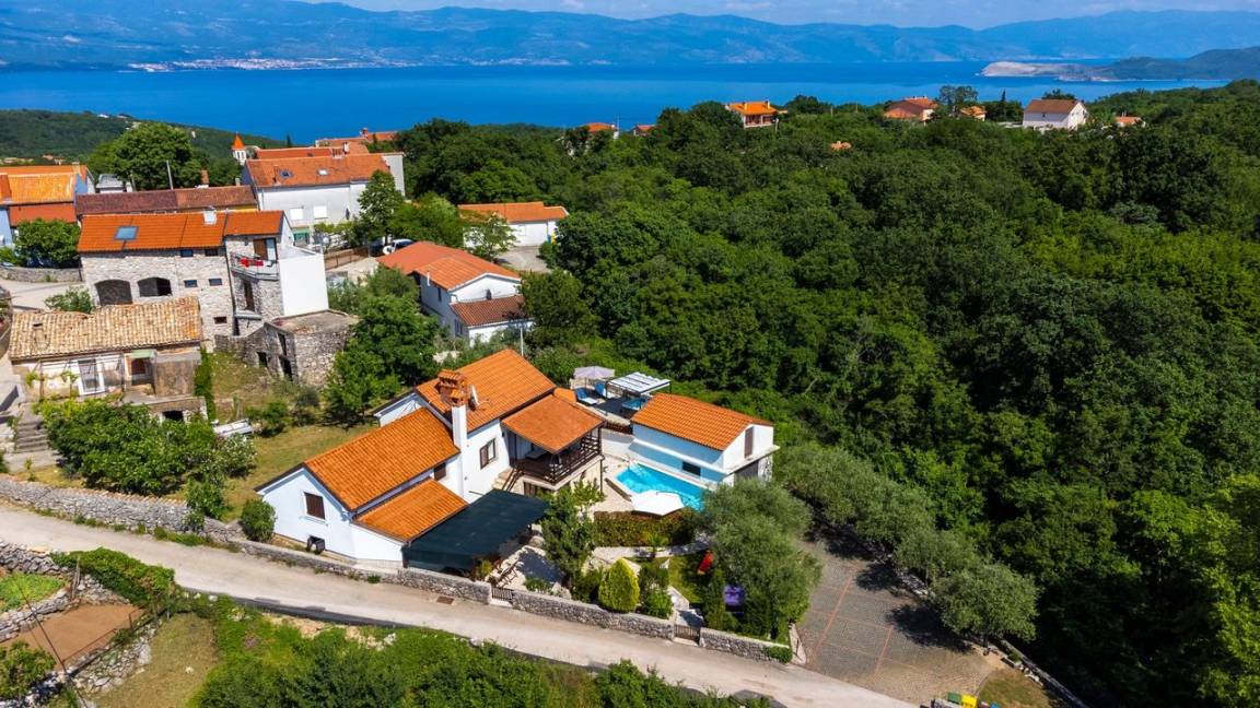 155 M² House ∙ 4 Bedrooms ∙ 9 Guests - Punat