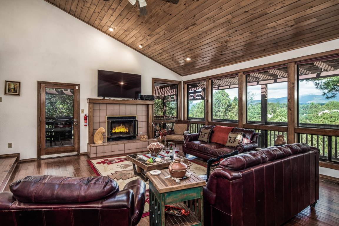 281 M² Cabin ∙ 5 Bedrooms ∙ 10 Guests - Ruidoso, NM
