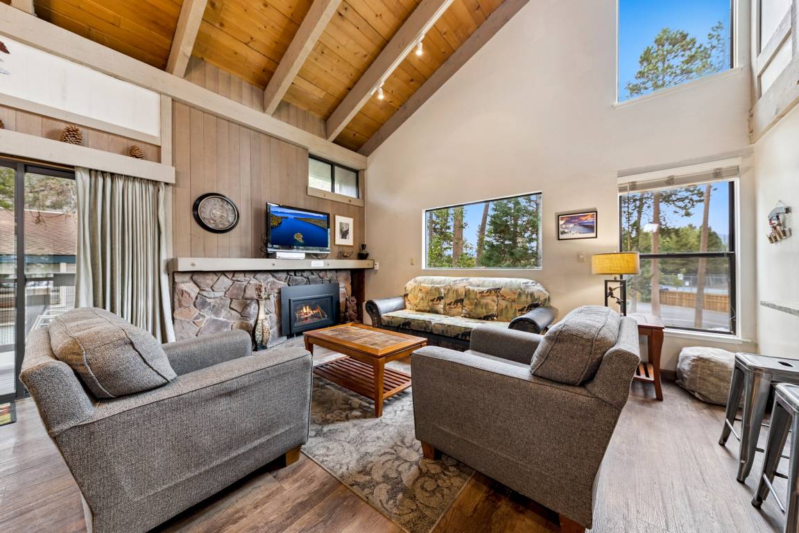 141 M² House ∙ 2 Bedrooms ∙ 6 Guests - South Lake Tahoe, CA