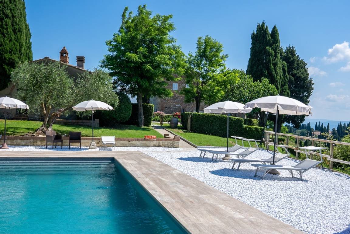 Villa ∙ 8 Bedrooms ∙ 20 Guests - San Gimignano