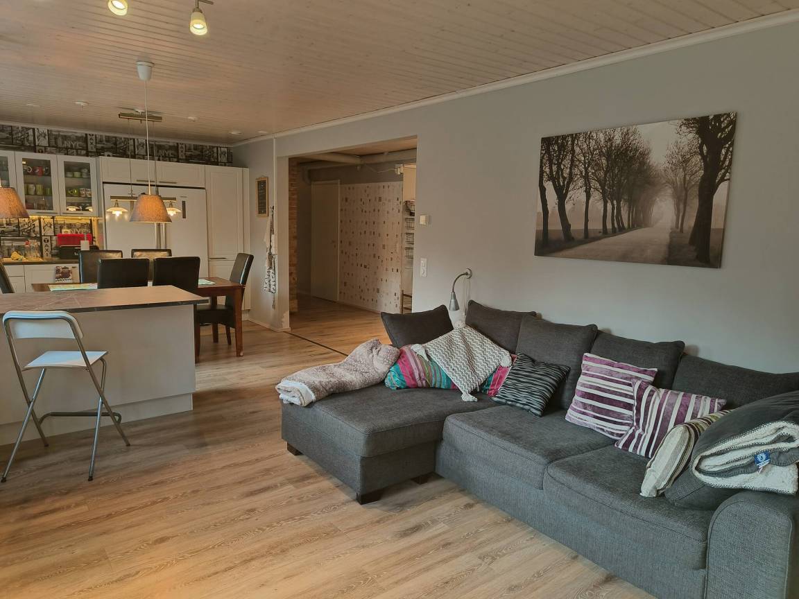 190 M² Talo ∙ 6 Makuuhuonetta ∙ 9 Vierasta - Kymenlaakso