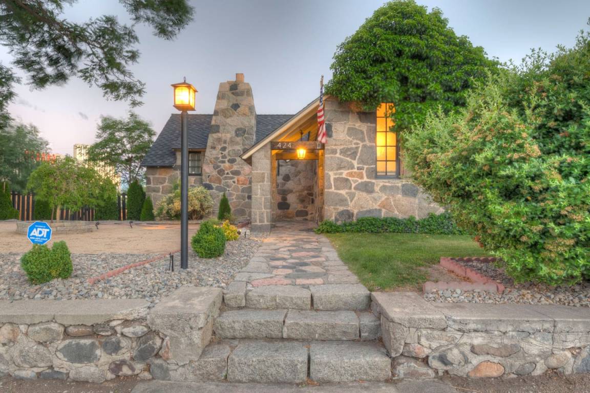 273 M² House ∙ 5 Bedrooms ∙ 11 Guests - Reno
