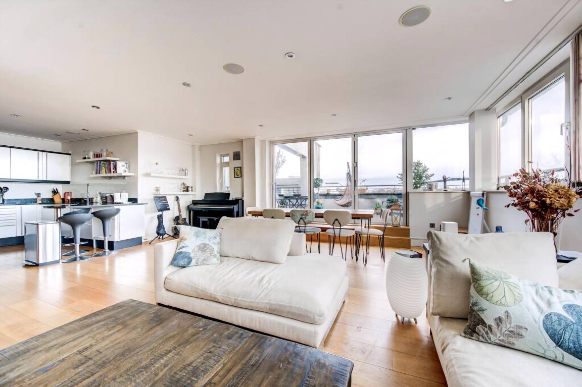 104 M² Apartment ∙ 2 Bedrooms ∙ 4 Guests - Whitehall