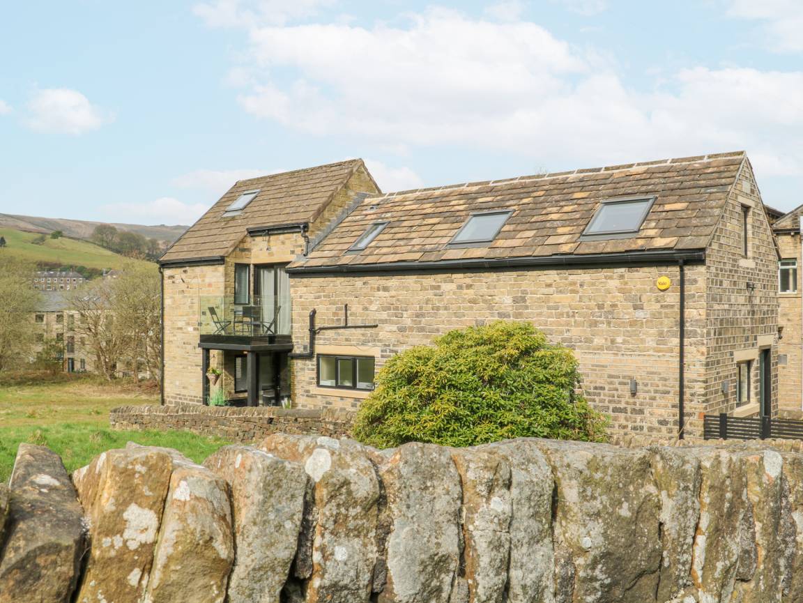 Cottage ∙ 4 Bedrooms ∙ 8 Guests - West Yorkshire