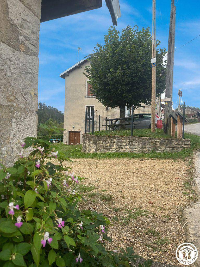 74 M² Gîte ∙ 2 Chambres ∙ 6 Personnes - Nantua