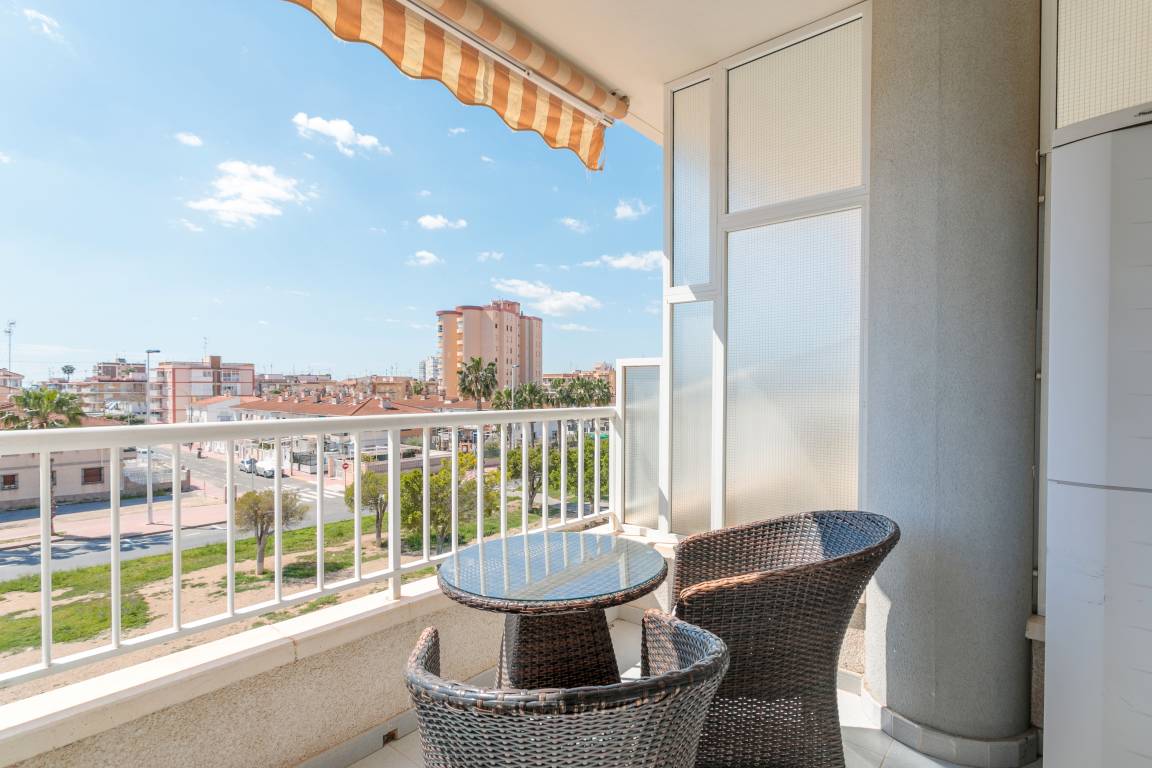 64 M² Apartment ∙ 3 Bedrooms ∙ 5 Guests - La Marina