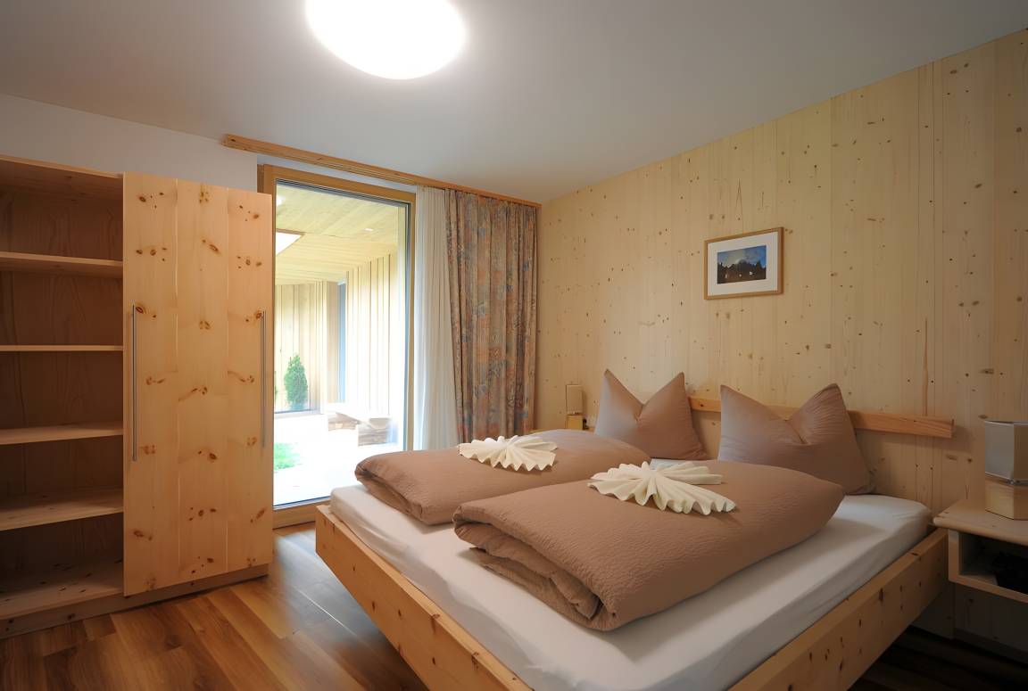 70 M² Chalet ∙ 1 Bedroom ∙ 4 Guests - Urtijëi