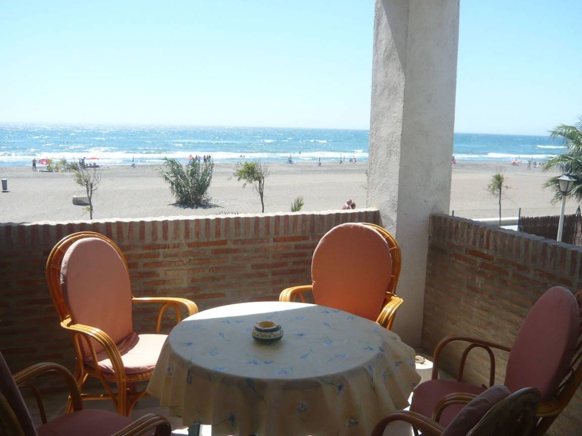 68 M² Apartamento ∙ 2 Habitaciones ∙ 4 Huéspedes - Torrox Costa