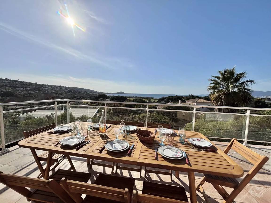 109 M² Huis ∙ 3 Slaapkamers ∙ 7 Gasten - Porticcio