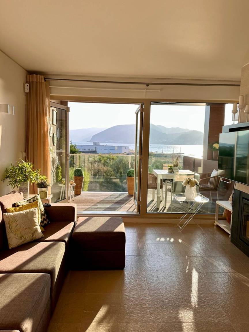 110 M² Apartment ∙ 3 Bedrooms ∙ 6 Guests - Setúbal