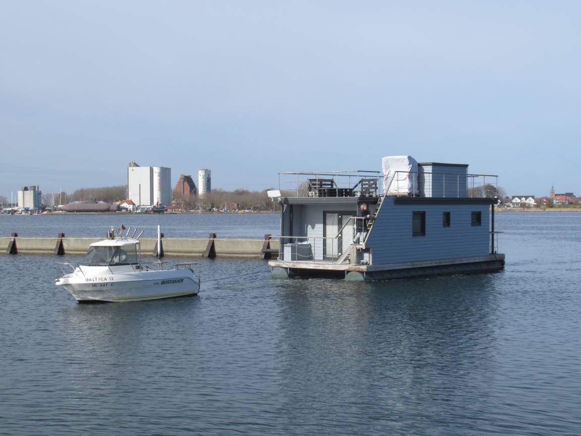 42 M² Hausboot ∙ 3 Schlafzimmer ∙ 4 Gäste - Fehmarn