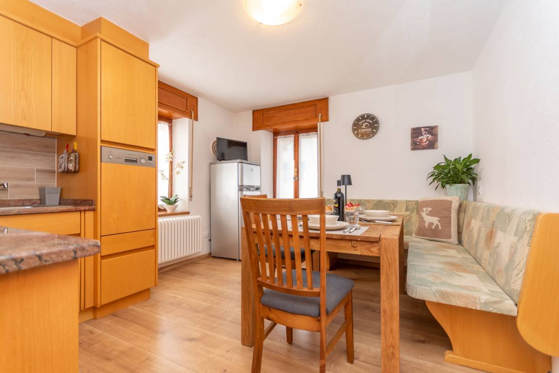 100 M² Apartment ∙ 3 Bedrooms ∙ 6 Guests - Alleghe