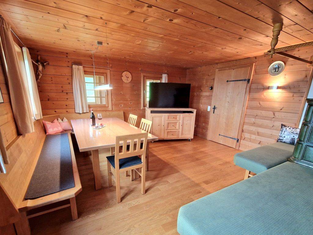 100 M² Ferienhaus ∙ 2 Schlafzimmer ∙ 4 Gäste - Dornbirn