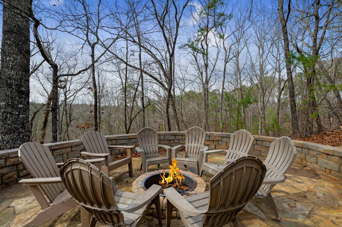 307 M² Cabin ∙ 4 Bedrooms ∙ 8 Guests - Georgia, GA