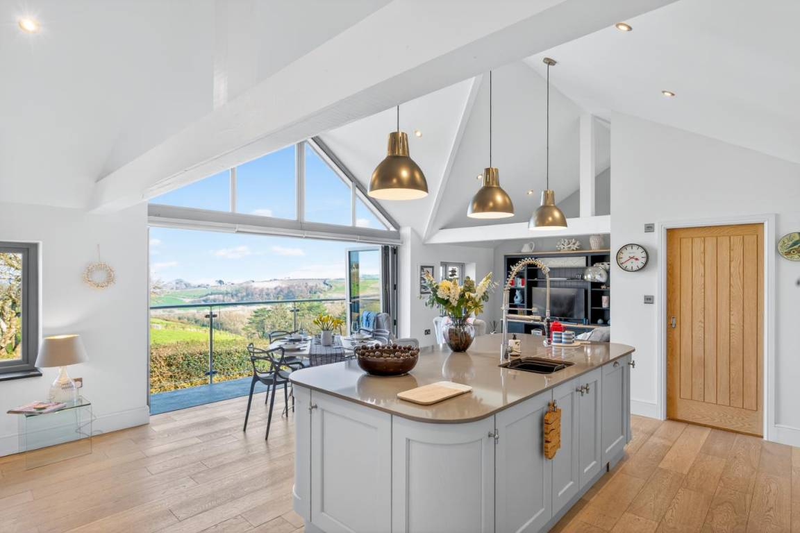 Cottage ∙ 2 Bedrooms ∙ 4 Guests - Plymouth