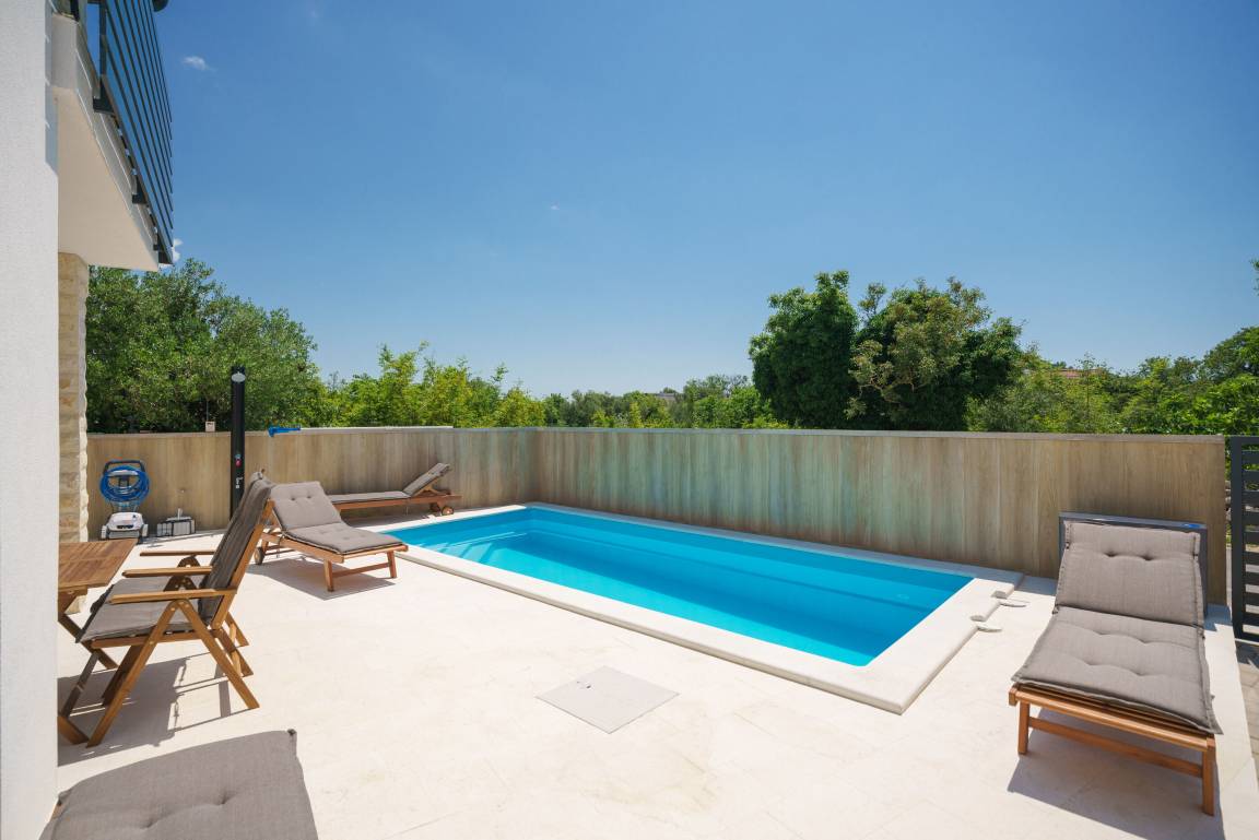 75 M² Ferienwohnung ∙ 2 Schlafzimmer ∙ 6 Gäste - Murter