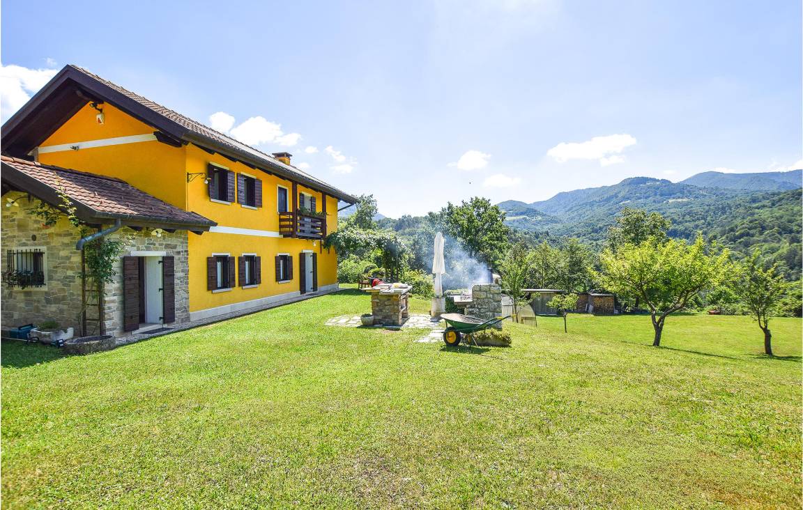 180 M² House ∙ 3 Bedrooms ∙ 9 Guests - Mel