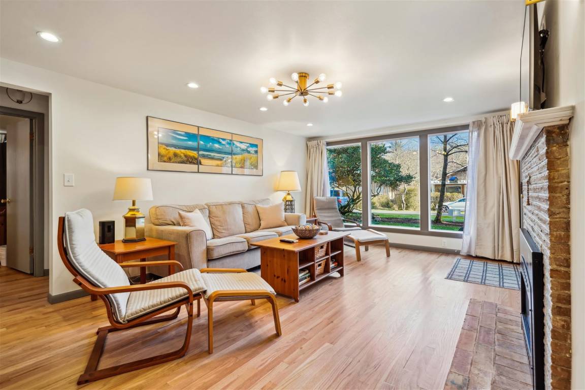 House ∙ 3 Bedrooms ∙ 8 Guests - Cannon Beach, OR