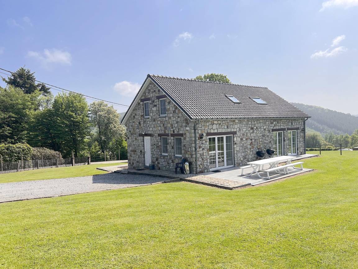 195 M² Maison De Vacances ∙ 4 Chambres ∙ 12 Personnes - Aywaille