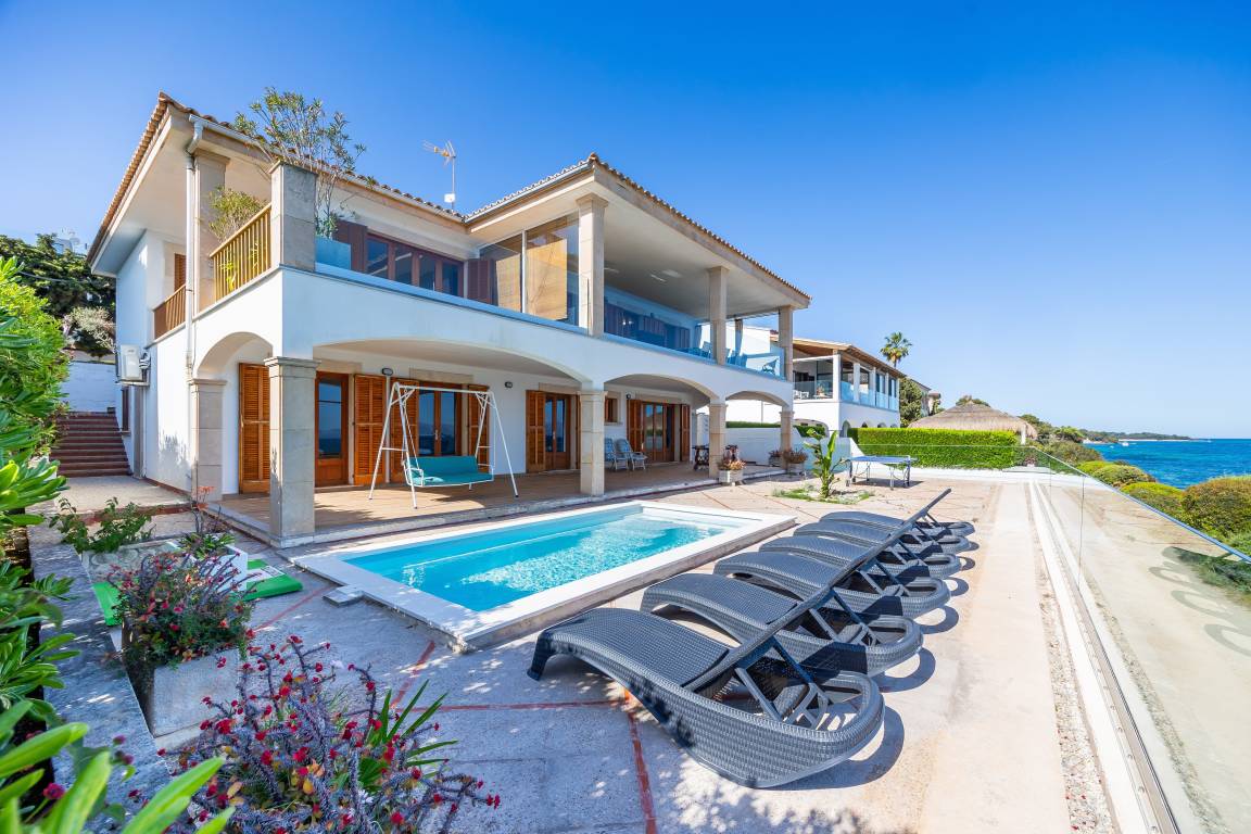 400 M² Villa ∙ 5 Bedrooms ∙ 10 Guests - Alcúdia