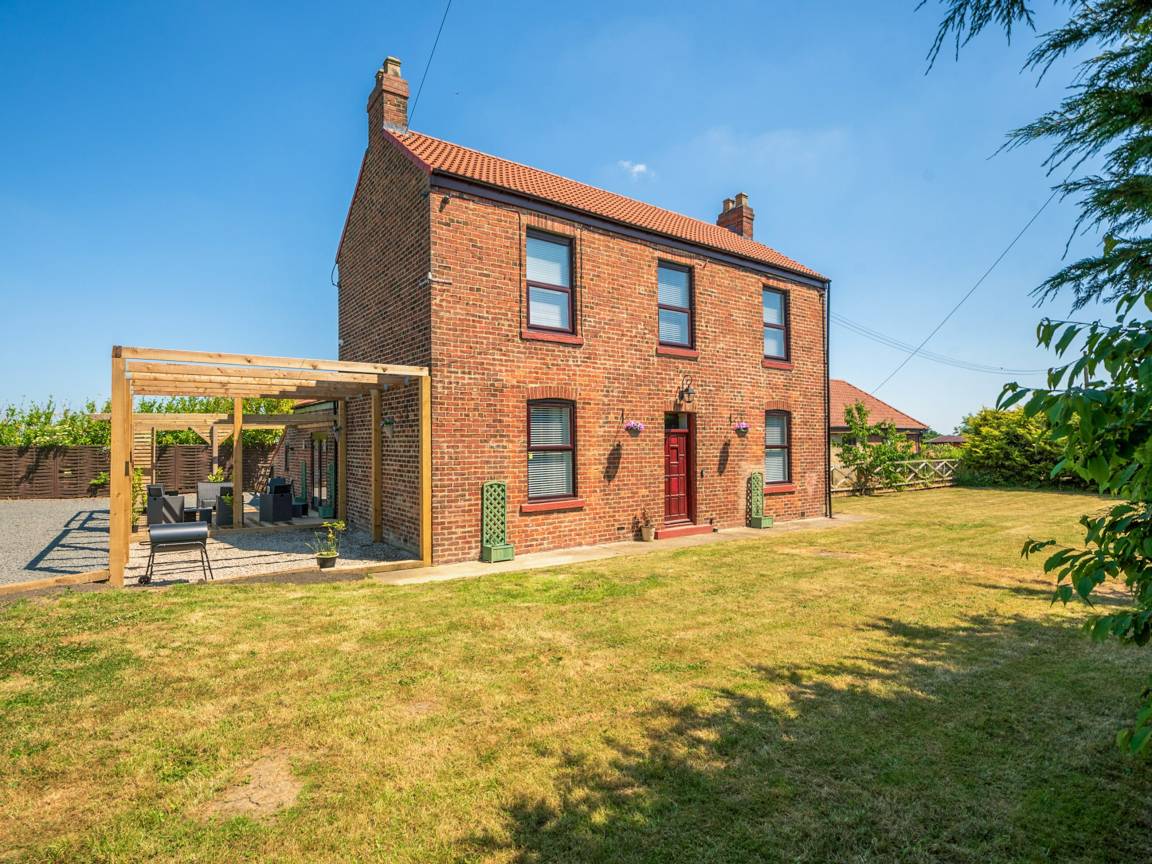 Cottage ∙ 4 Bedrooms ∙ 8 Guests - Durham