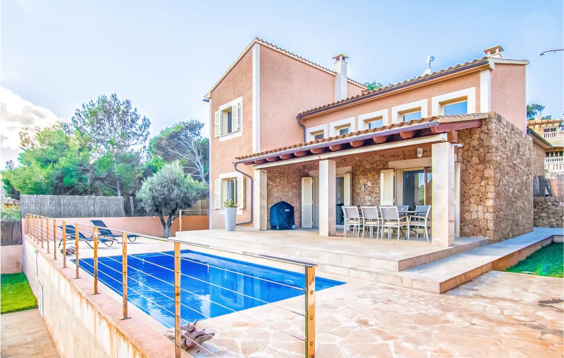 202 M² Ferienhaus ∙ 3 Schlafzimmer ∙ 6 Gäste - Cala Rajada