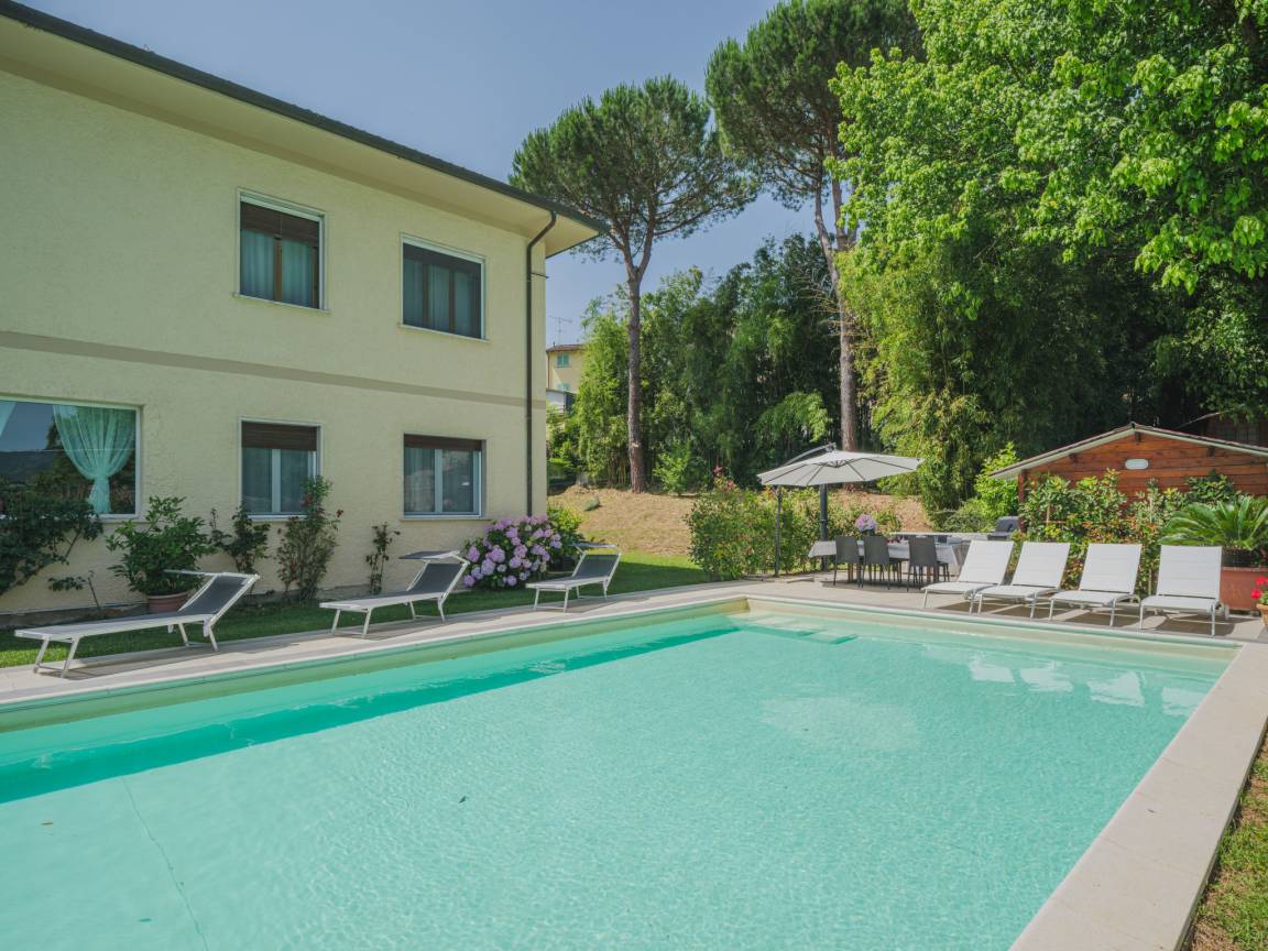 200 M² Maison De Vacances ∙ 6 Chambres ∙ 13 Personnes - Viareggio