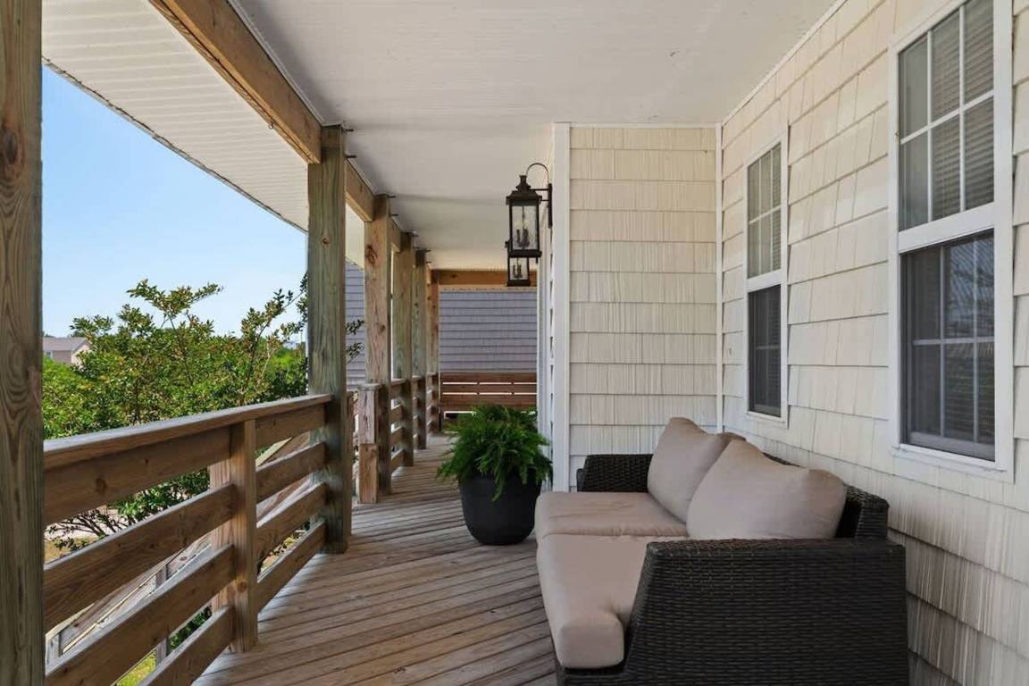 House ∙ 4 Bedrooms ∙ 10 Guests - Kill Devil Hills, NC