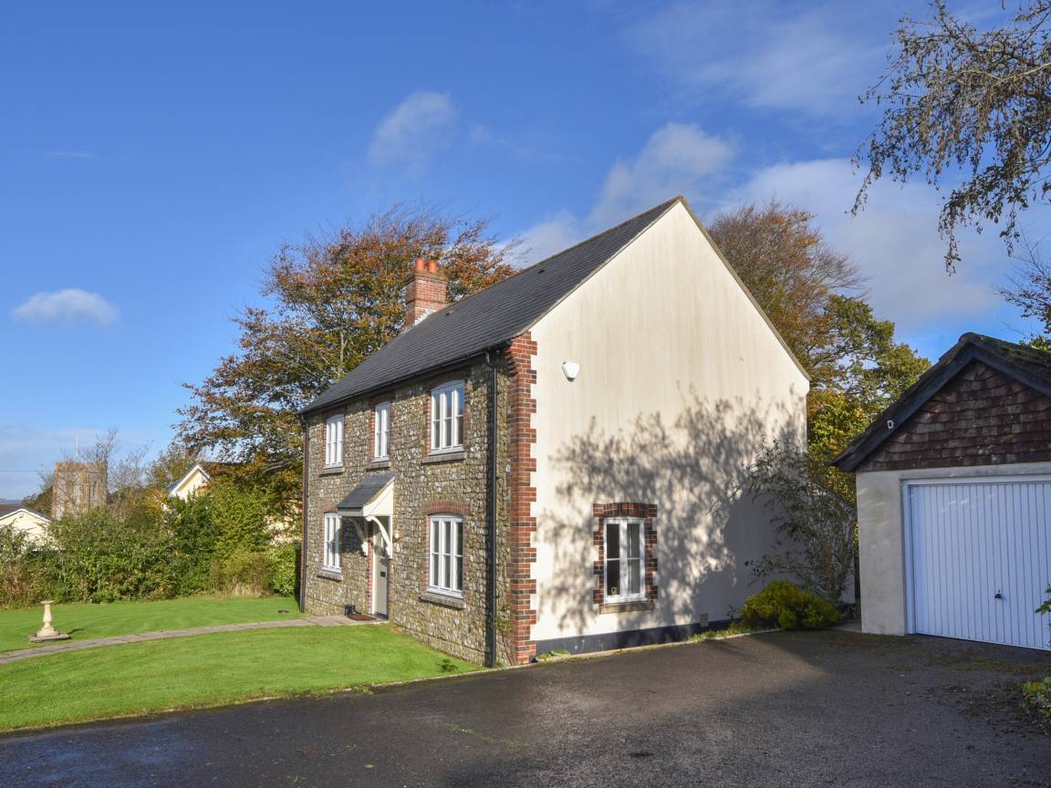 Cottage ∙ 3 Bedrooms ∙ 6 Guests - Chard
