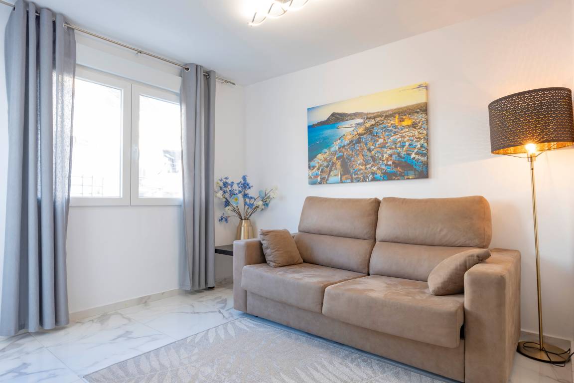 84 M² Apartamento ∙ 2 Habitaciones ∙ 4 Huéspedes - Altea