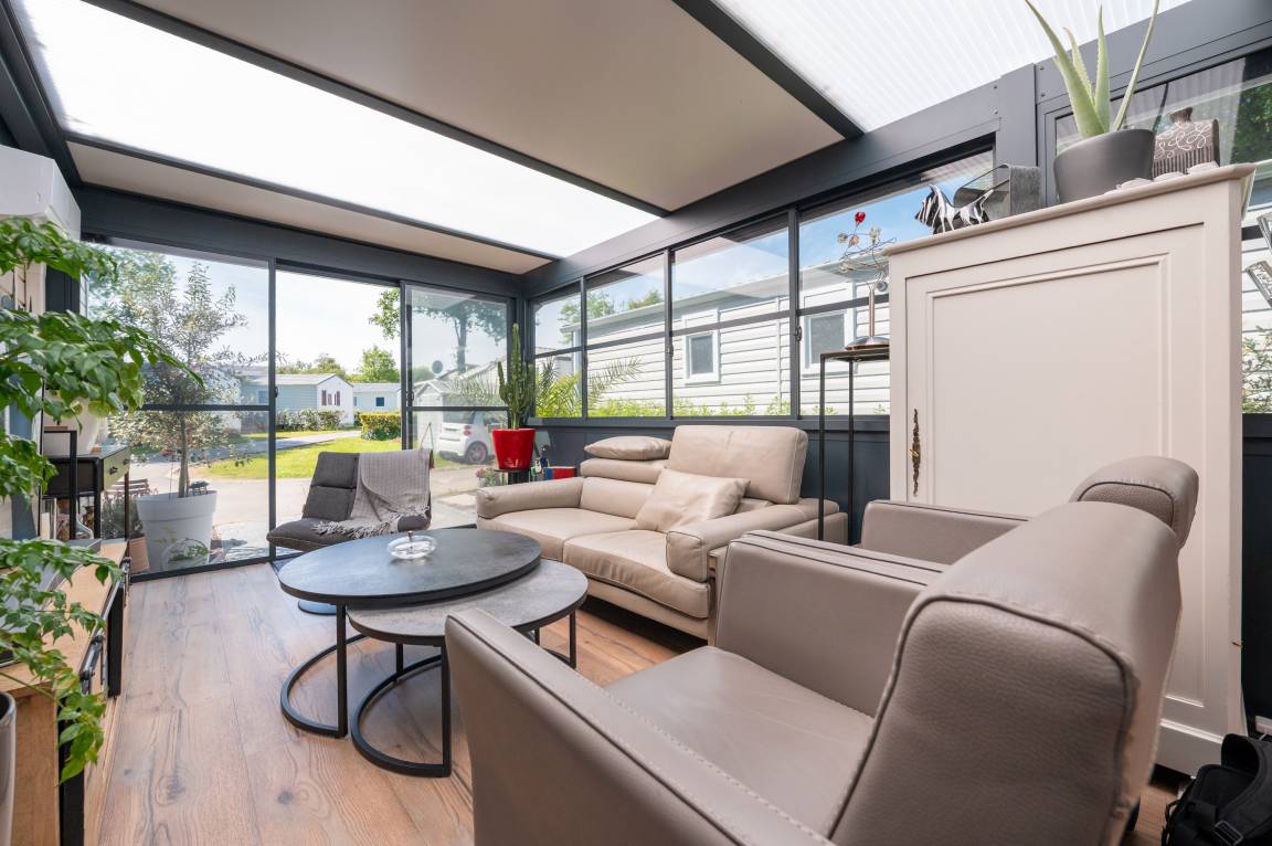 64 M² Mobil-home ∙ 2 Chambres ∙ 6 Personnes - Riantec