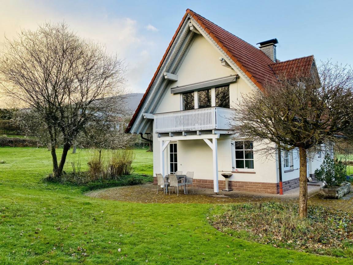 90 M² Ferienhaus ∙ 1 Schlafzimmer ∙ 4 Gäste - Bad Wildungen
