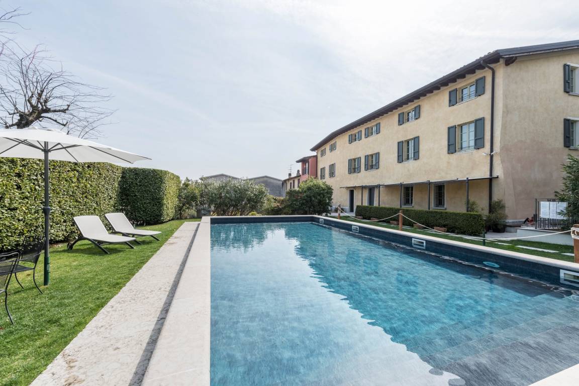 55 M² Apartment ∙ 1 Bedroom ∙ 4 Guests - Gardone Riviera